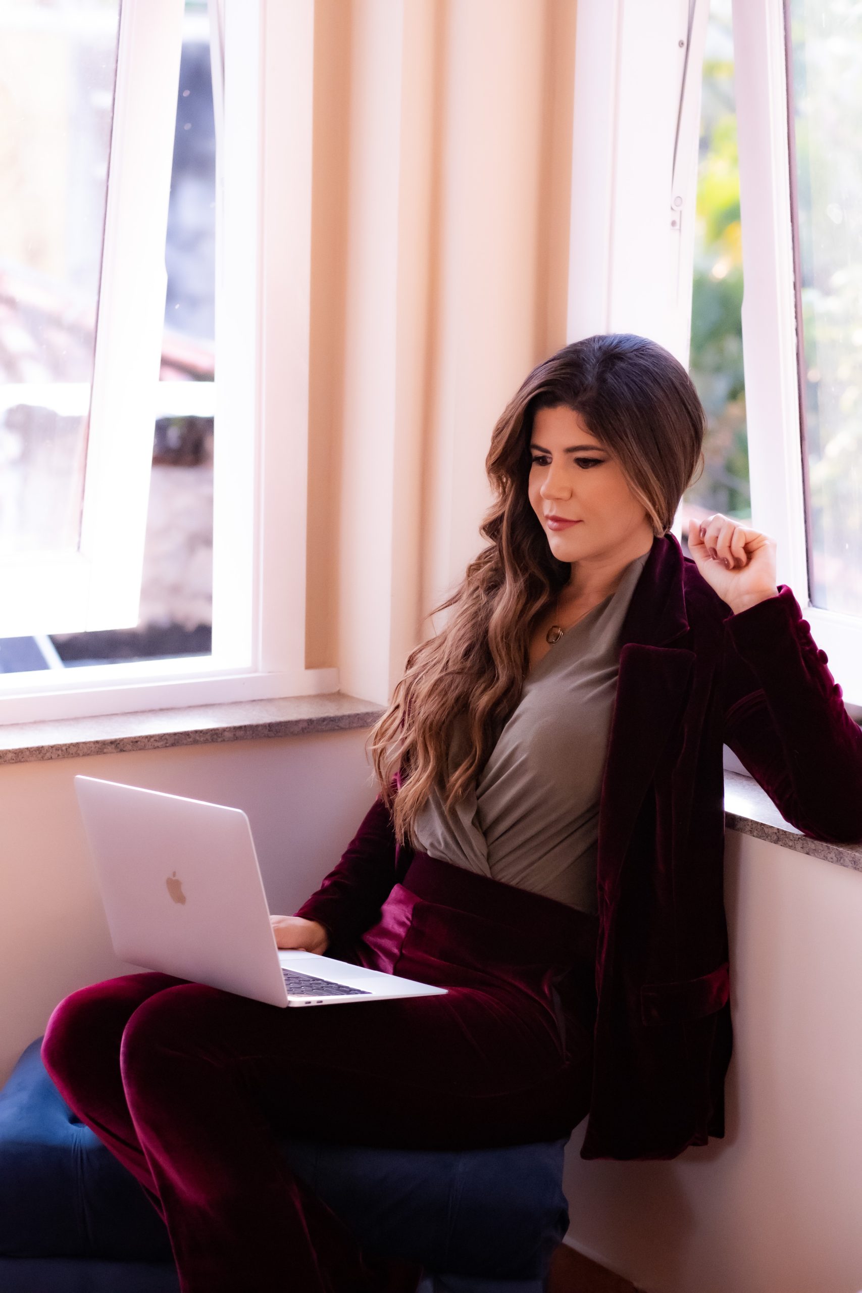 Palestra com Dra. Ailane Araújo - Palestras de Sucesso